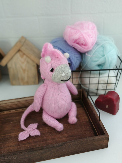 Ravelry: Little pink dragon pattern by Ola Oslopova