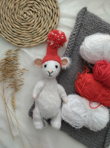 Ravelry: Little Mouse Pete pattern by Ola Oslopova