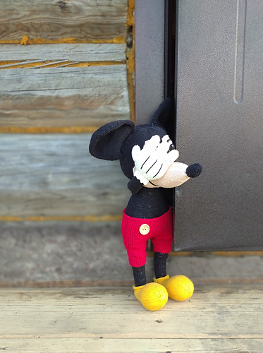 Ravelry: Knitted Boy Mickey Mouse pattern by Ola Oslopova