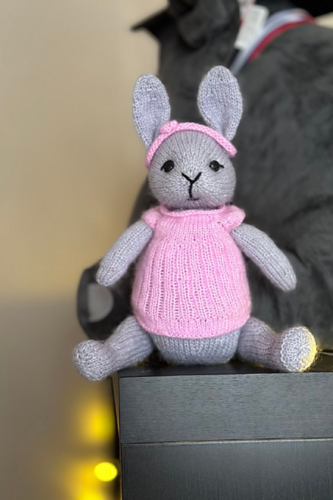 Ravelry: Knitted bunny Tia pattern by Ola Oslopova