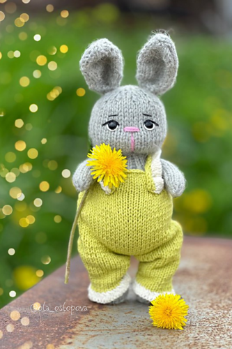 Ravelry: Knit Little Bunny pattern by Ola Oslopova