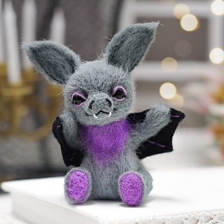 Ravelry: Tiny Bat pattern by Nata Tashlykova