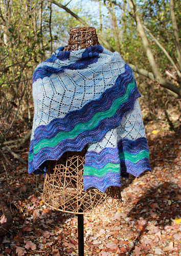 Ravelry: Agate Shawl pattern by Liz Capik