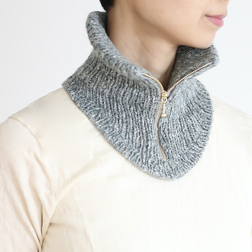 Ravelry: Zippered Rib Collar pattern by Rui Yamamuro