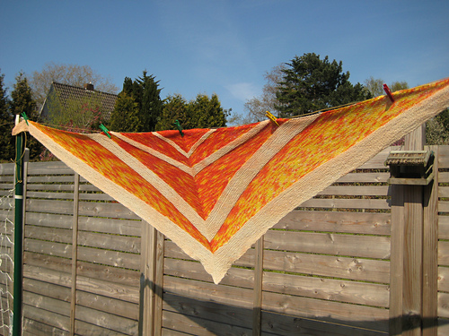 Ravelry: Vee Vee pattern by Mariana Martins