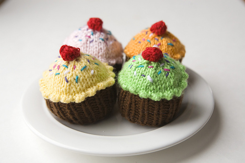 Ravelry: Divine Cupcakes pattern by Maiya Becker
