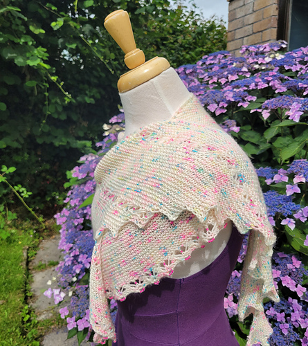 Ravelry: Joyful pattern by Anniken Allis