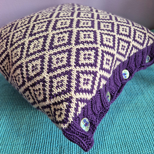 Ravelry: Diamonds Are Forever Cushion pattern by Anniken Allis