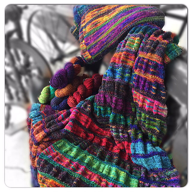 Ravelry: Fight Over It Blanket pattern by Julia Leslie