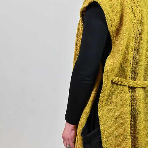 Ravelry: Sìthean Tabard pattern by Katt Weaver