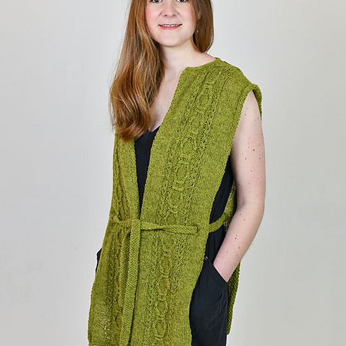 Ravelry: Sìthean Tabard pattern by Katt Weaver