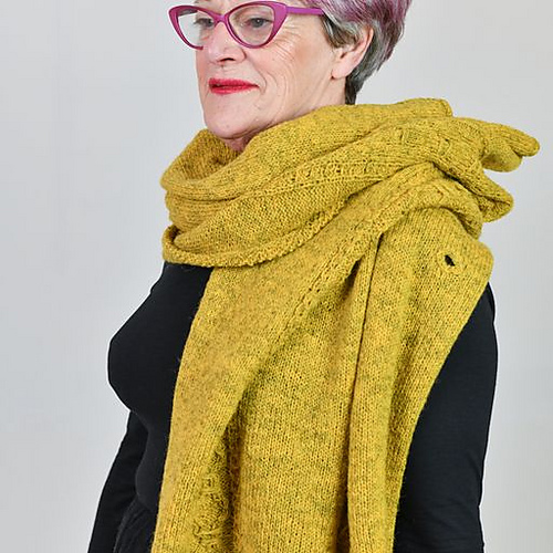 Ravelry: Sìthean Tabard pattern by Katt Weaver