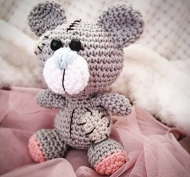 Ravelry: Little bear patches pattern by Yarn over with Natasha Smuts