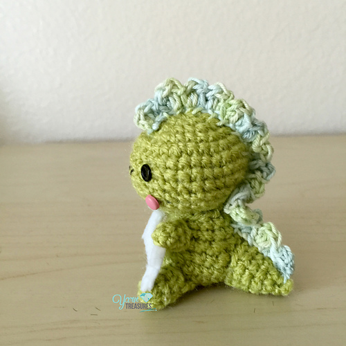 Ravelry: Dyno Mini Dinosaur pattern by Peng Lim