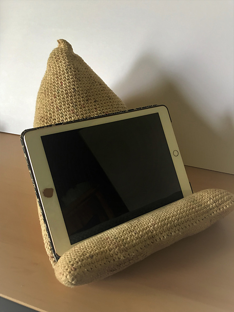 Ravelry: Tablet Stand pattern by Ashley Burton