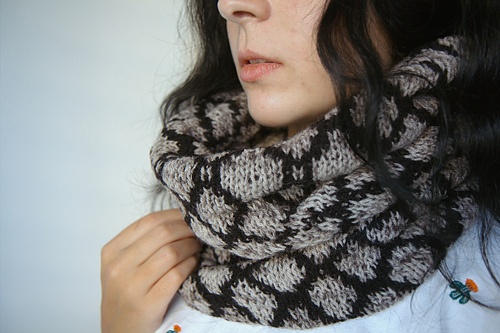 Ravelry: Woven Rings Cowl pattern by Yarn Create Repeat