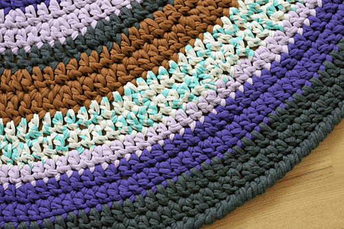 Ravelry: Rundt tæppe i Zpagetti pattern by Yarnfreak