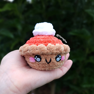 Ravelry: Tiny Pumpkin Pie Pasha pattern by Yuna Fadeeva