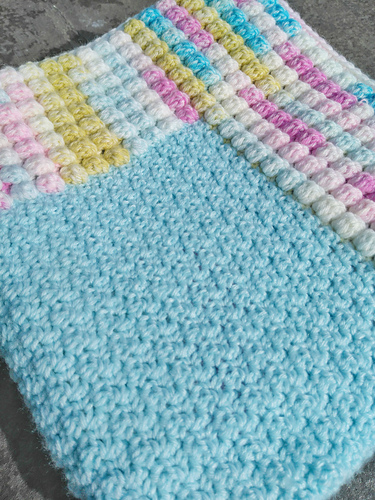 Ravelry: Le Ciel Bleu Blanket pattern by Chantal Barnett