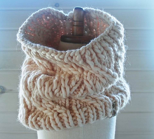 Ravelry: The Zephyr Cowl pattern by Jill DeMarco