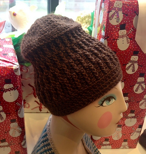 Ravelry: Honeycomb Toque pattern by Jill Horwich