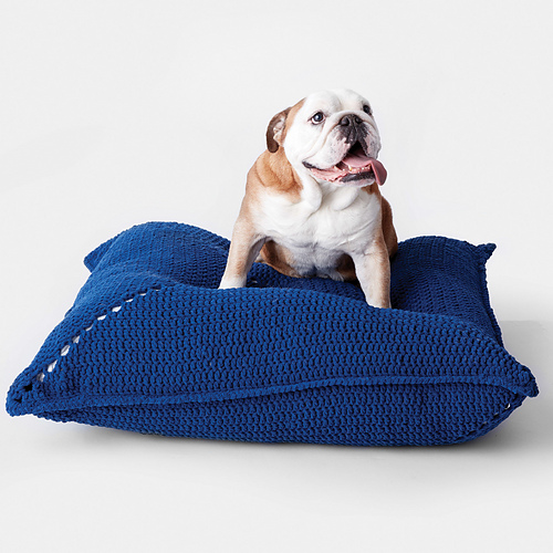 Ravelry: Easy Pet Bed pattern by Yarnspirations Design Studio