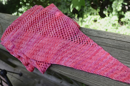 Ravelry: Fiona pattern by Yarnthology