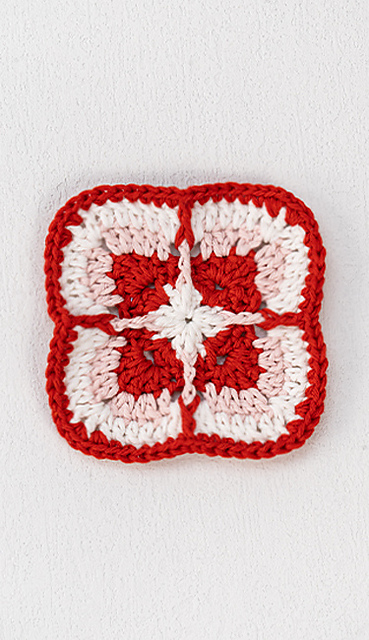 Ravelry: Red Flower Granny Square pattern by Daisy Y.