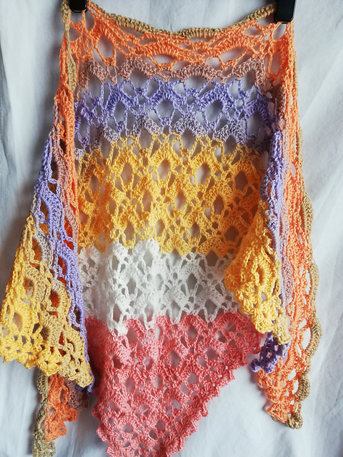 Ravelry: Triangle of Fans Shawl pattern by CrochetNutsDesign