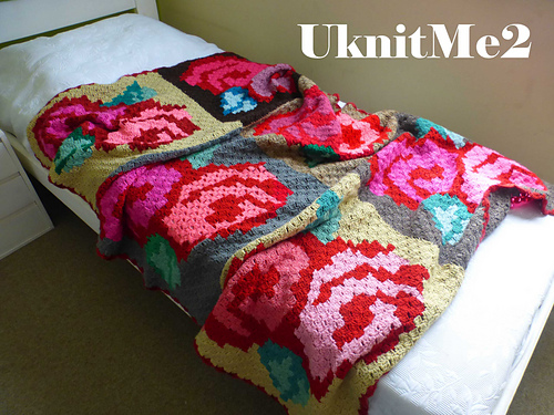 Ravelry: c2c Rose Rosebud Pillow pattern by U Knit Me 2