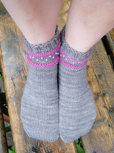 Ravelry: Simply Beaded Socks pattern by devonshire Knots