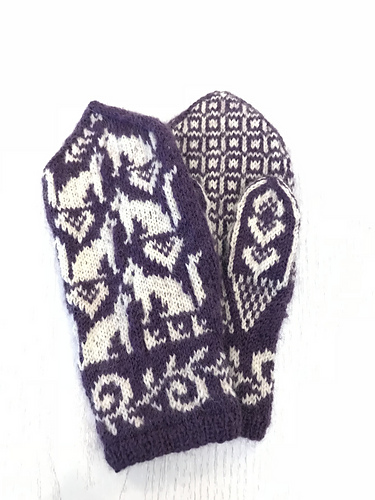 Ravelry: Bella Kitten Mittens pattern by Nina Hove Myhre