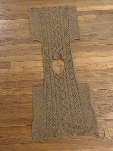 [FO] Finished my Dizen Sweater yesterday and I've never been more ...