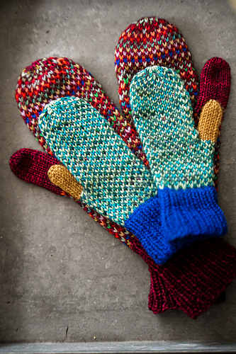 Ravelry: Sea Glass Mittens pattern by Wool & Pine