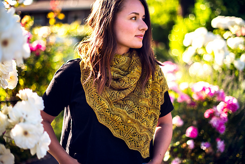Ravelry: Olive Wallpaper Shawl pattern by AbbyeKnits