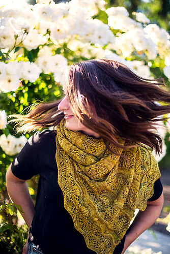 Ravelry: Olive Wallpaper Shawl pattern by AbbyeKnits