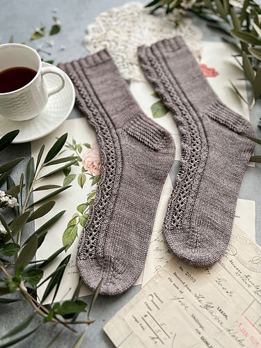 Ravelry: A Good Grovel Socks pattern by Lauren Rad