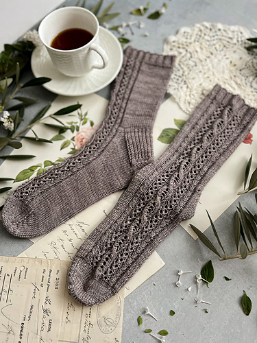 Ravelry: A Good Grovel Socks pattern by Lauren Rad