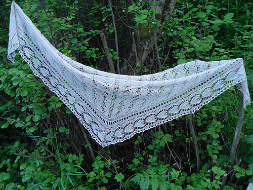 Ravelry: Flyleaf Shawlette pattern by Michelle Miller