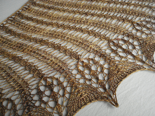 Ravelry: Aurum pattern by Amanda Bjoerge