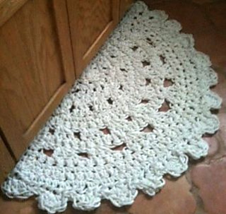Ravelry: Crochet Doily Rug pattern by Mona Rivera