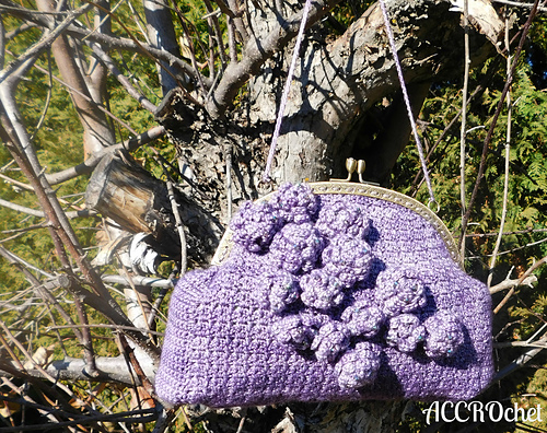 Ravelry: Origami Clutch pattern by ACCROchet