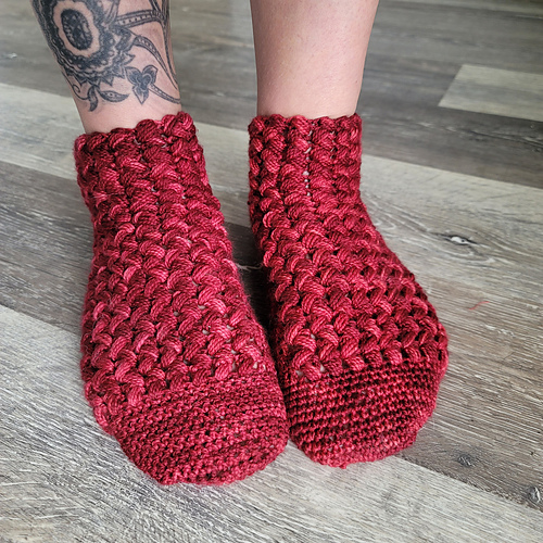 Ravelry: Maryjane's Puff socks pattern by ACCROchet