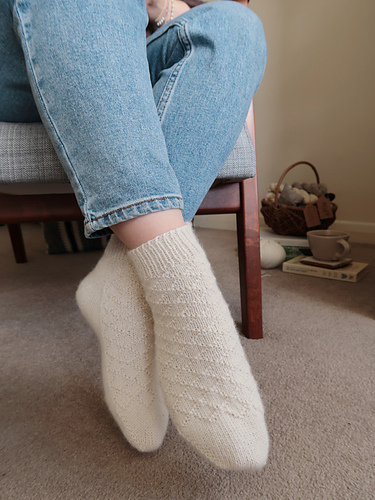 Ravelry: Everyday Diamond Socks pattern by Alex Collins Designs