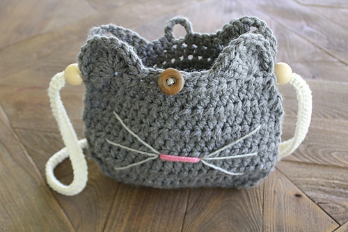 Ravelry: Cat Purse pattern by Andrea Weber
