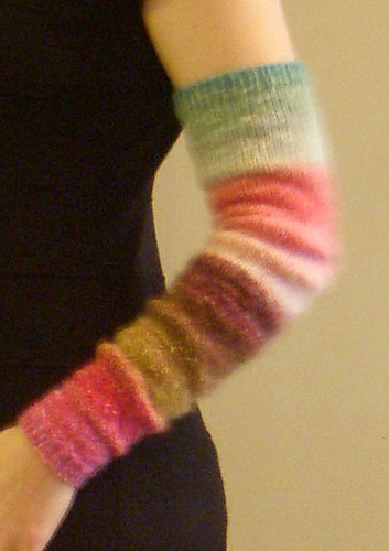 Ravelry: Arm Warmers pattern by Melanie Hoffman