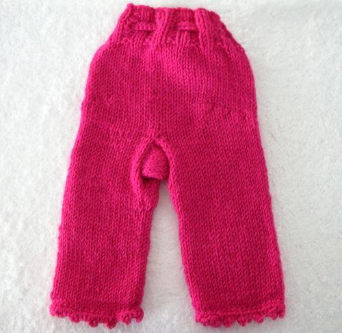 Ravelry: Adorabubble Baby Britches pattern by Melanie Hoffman