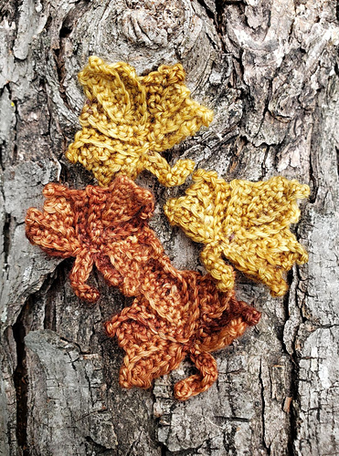 Ravelry: The Mini Maple Leaf pattern by Amy Drossner