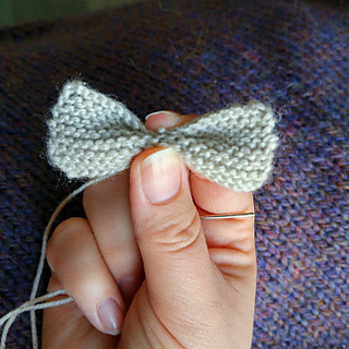 Ravelry: Tiny Bow pattern by Shannon Mueller