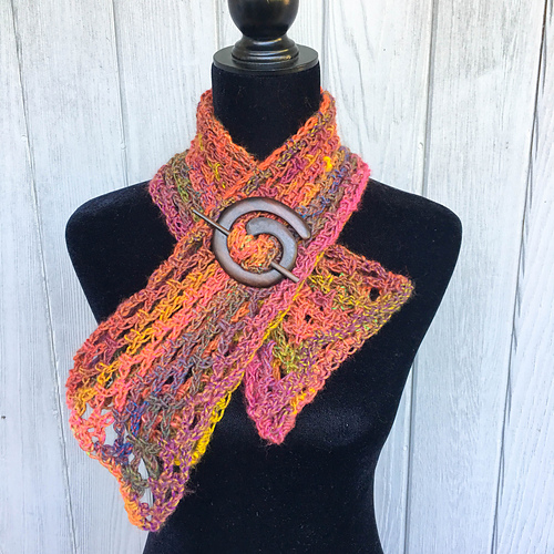 Ravelry: Magic Mini Scarf pattern by Kris Stone